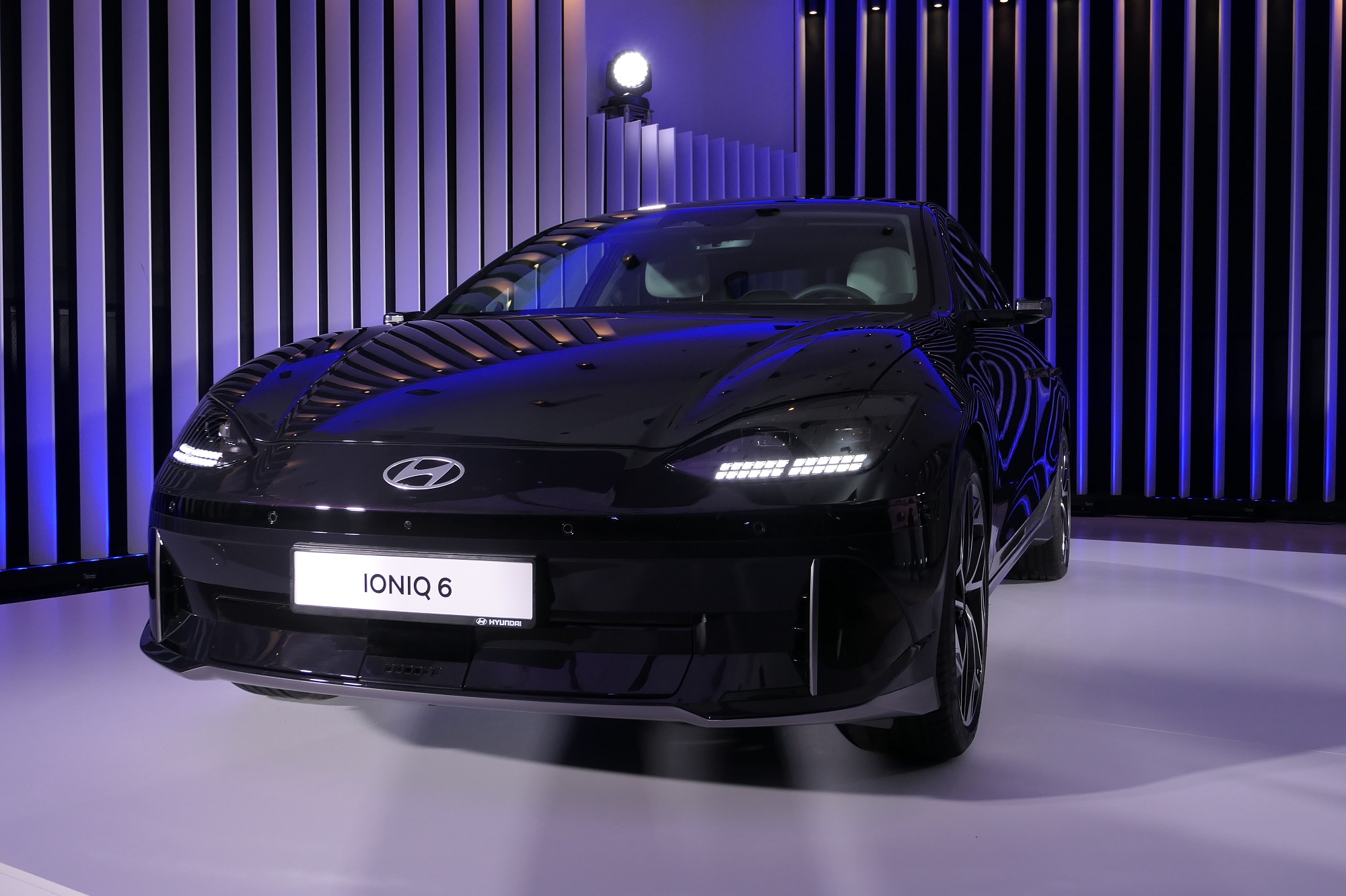 Hyundai IONIQ 6. Elektryzujący liftback - maciektestuje.pl