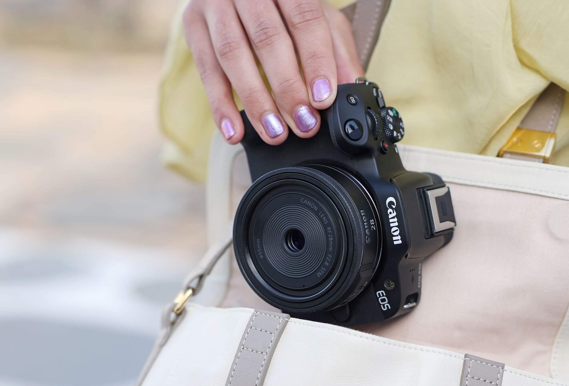 Canon EOS R100. Nowy bezlusterkowiec - maciektestuje.pl